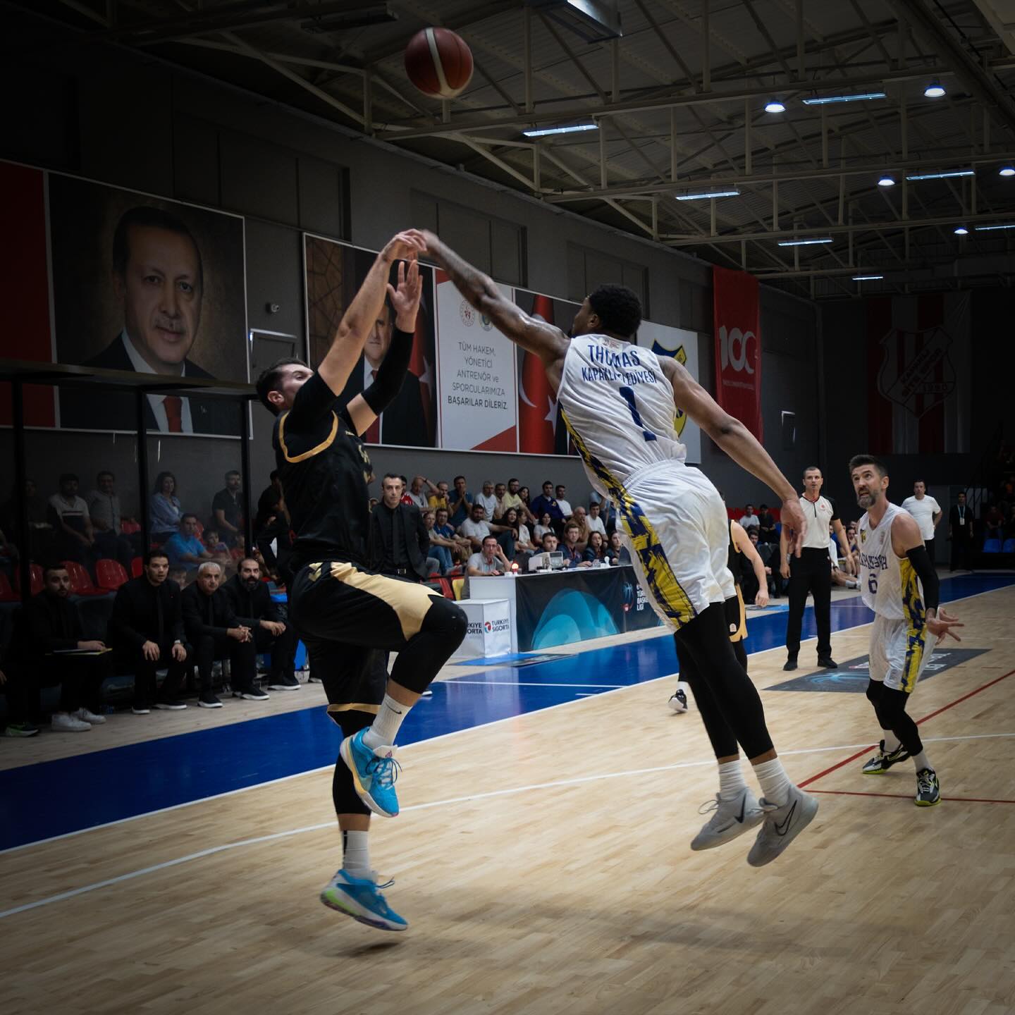 Konya'nın basketbol takımı ikide iki yaparak damga vurdu